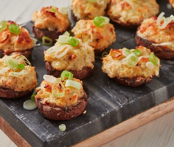 Crispy Spinach Dip Cheese Crisps – Easy & Cheesy Snack!